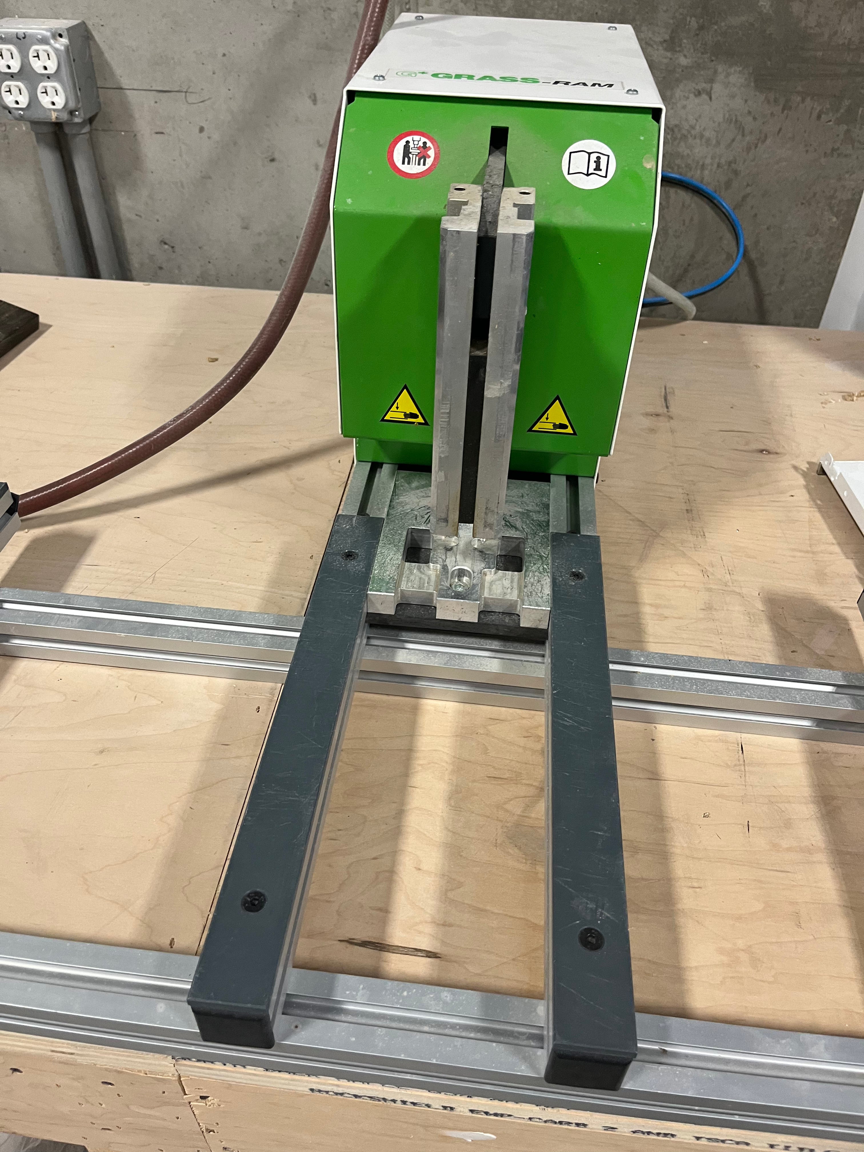 Grass Ram Drawer Press - Ohio - ibid-machinery