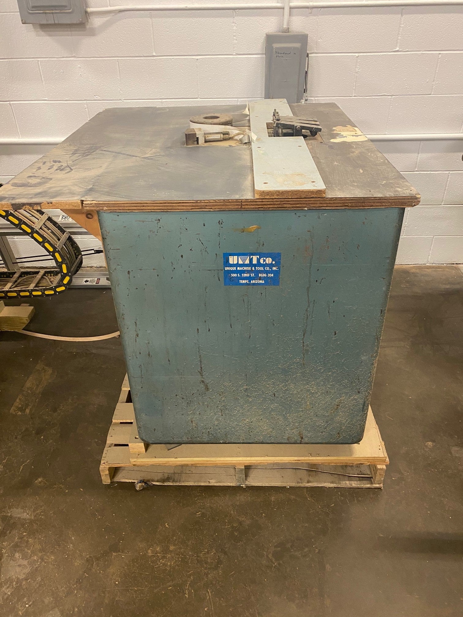 UMT T-MOLD AIR HAMMER CUTTER MACHINE - ibid-machinery